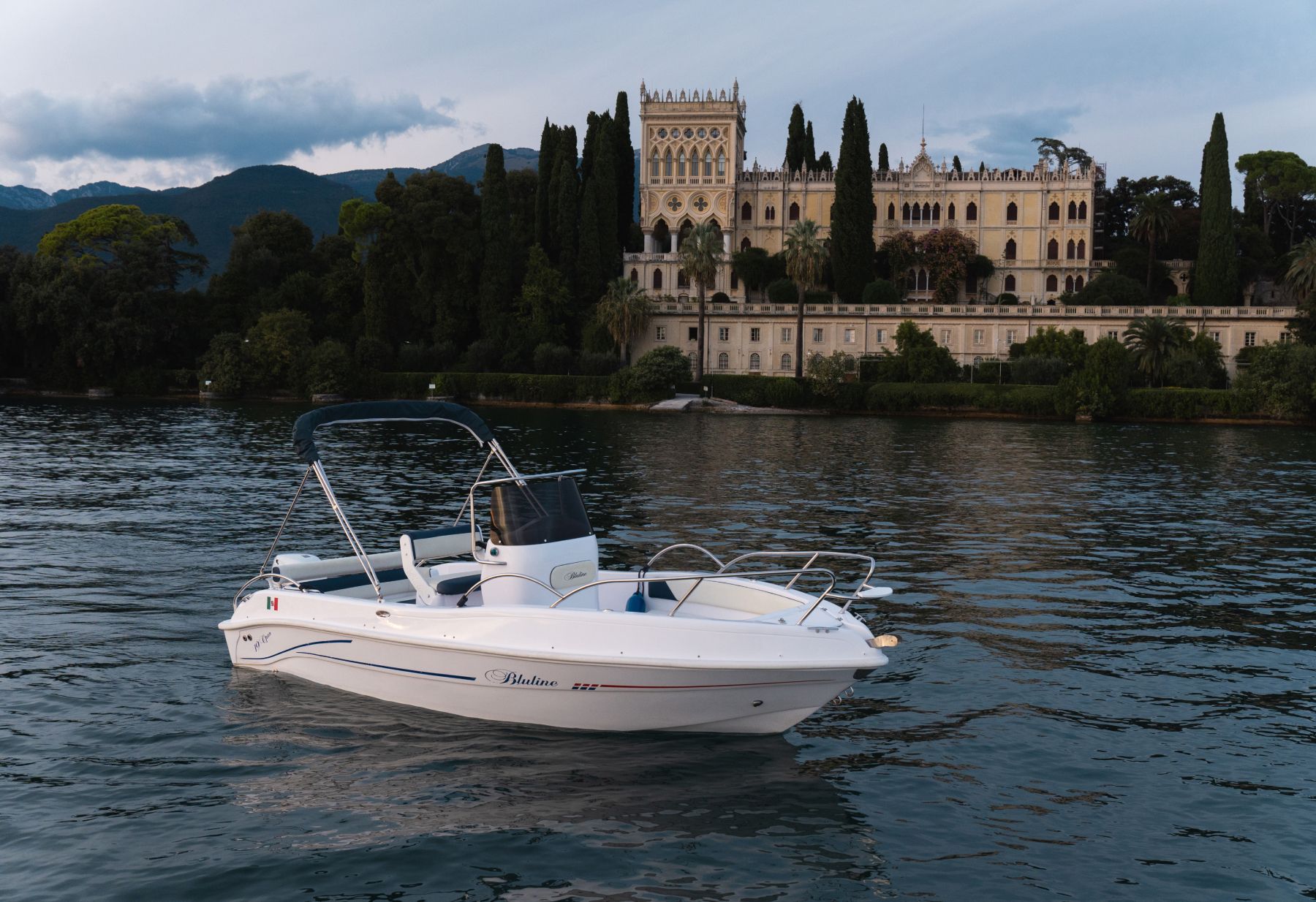 Fleet of boats for rent 40HP and 90HP | Garda Boat