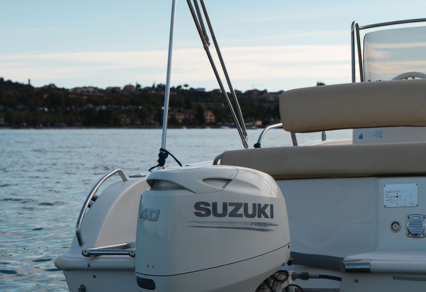 Fleet of boats for rent 40HP and 90HP | Garda Boat