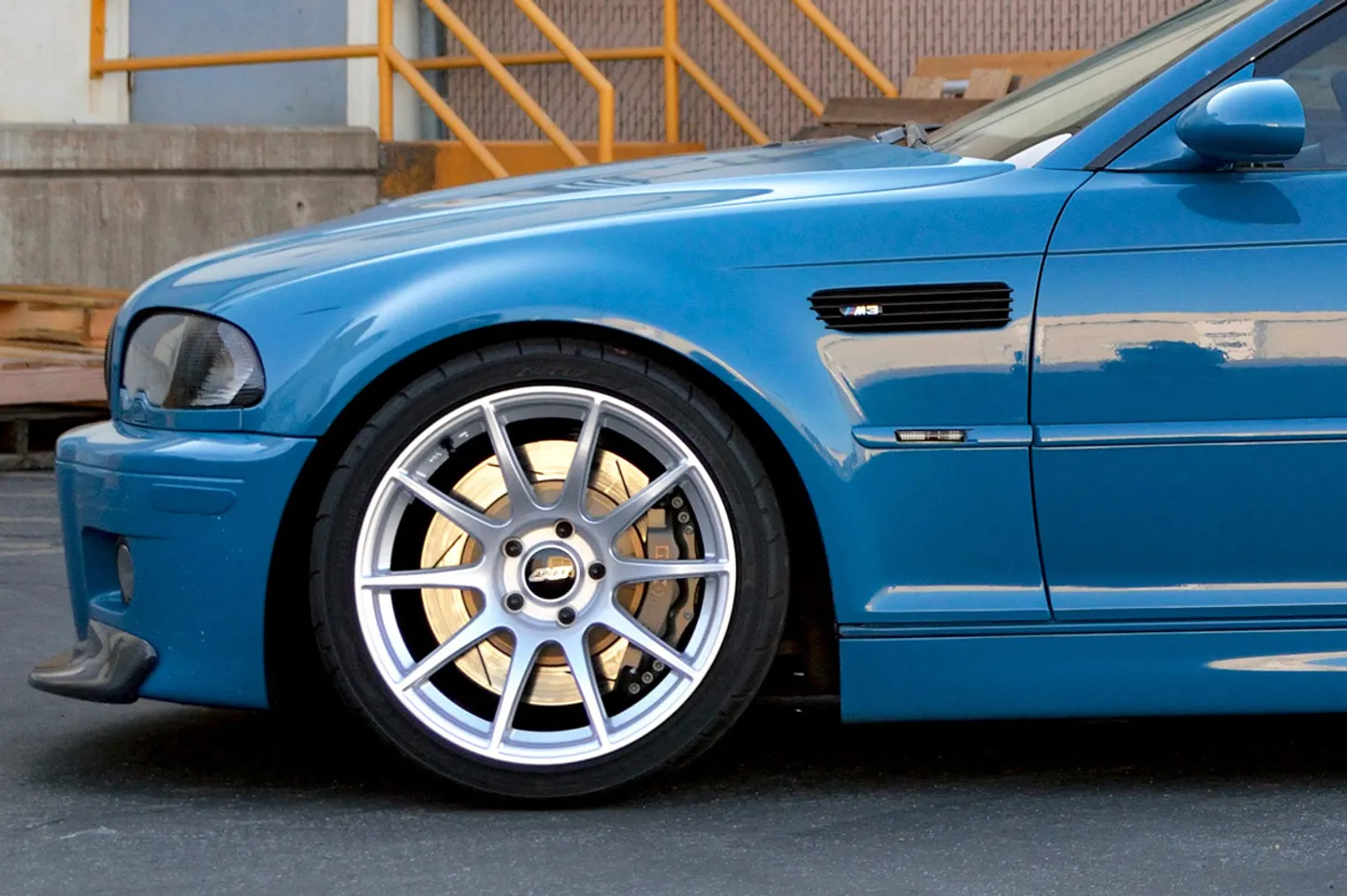 BMW E46 M3 with 18" SM-10 Wheels in Race Silver