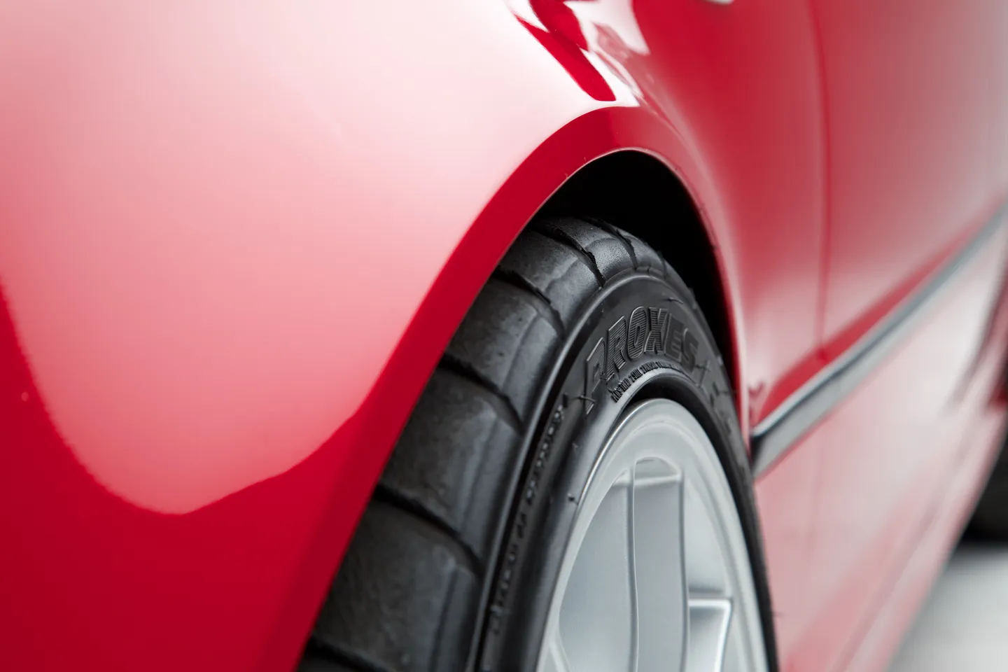 E46 Non-M Fitment – Staggered and Aggressive