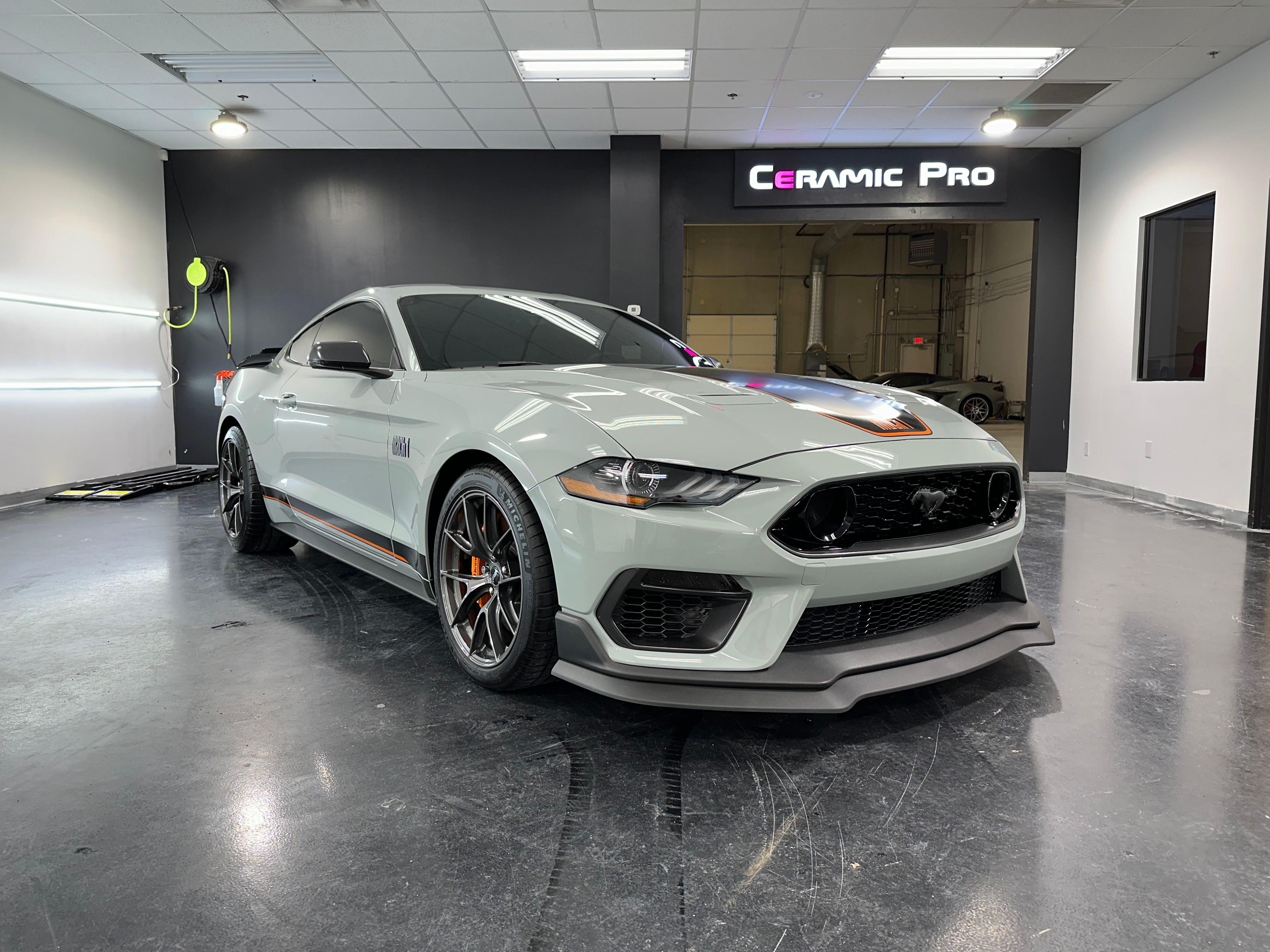 Ford S550 Mustang Mach 1 with 19" VS-5RS Wheels in Anthracite