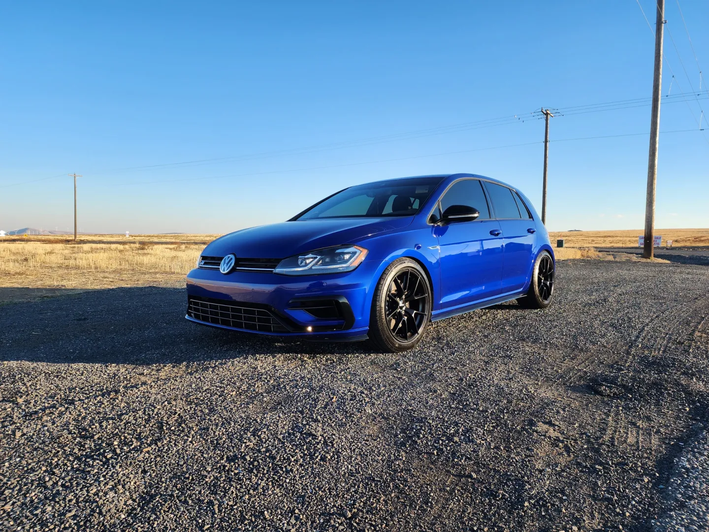 VW MK7 Golf R with 18" VS-5RS Wheels in Satin Black