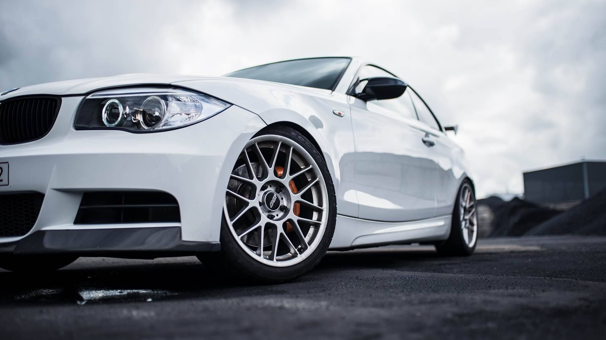 BMW E82 Coupe 1 Series with 18" ARC-8 Wheels in Hyper Black
