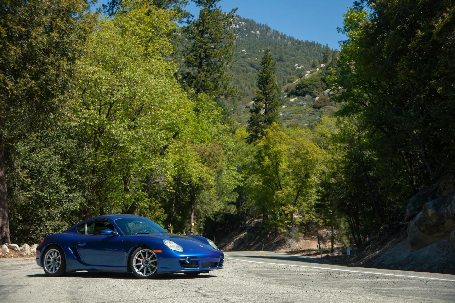 Porsche 987 Cayman S with 18" SM-10 Wheels in Race Silver
