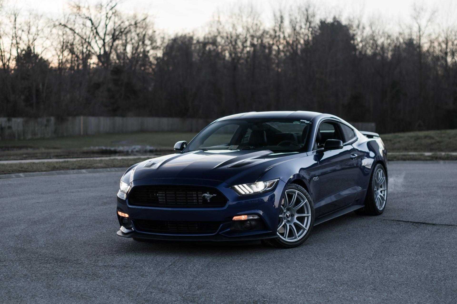 Ford S550 Mustang GT with 19" SM-10 in Race Silver on Ford S550 - Apex ...