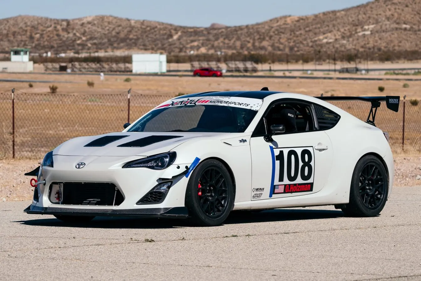 86 Cup Modified Class Scion FRS With ARC-8 Wheels