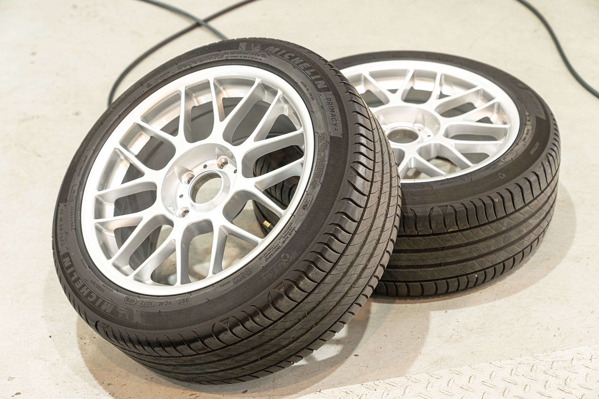 BMW E90 Sedan 3 Series with 17" ARC-8 Wheels in Hyper Silver