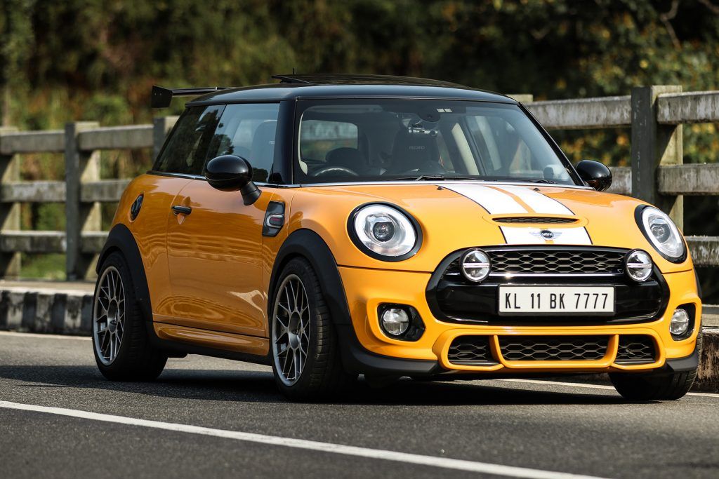 More Flare Than Your Average Mini: F56 Cooper S Featuring ARC-8 Wheels