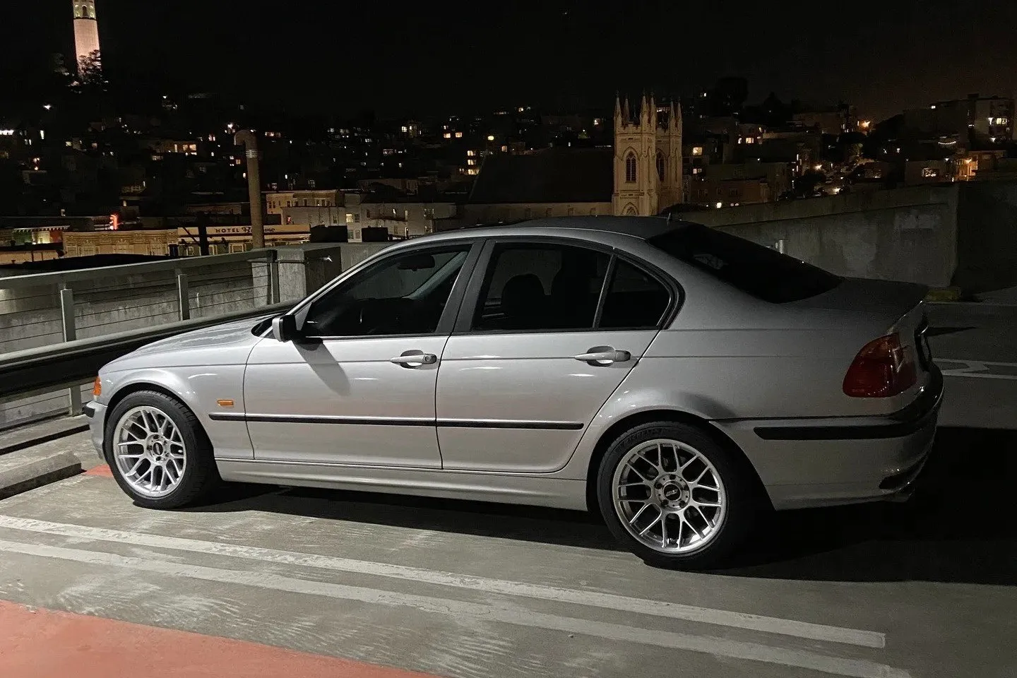 BMW E46 3 Series with 17" ARC-8 Wheels in Hyper Silver