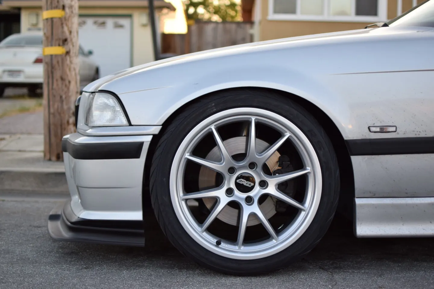 BMW E36 M3 with 18" FL-5 Wheels in Race Silver