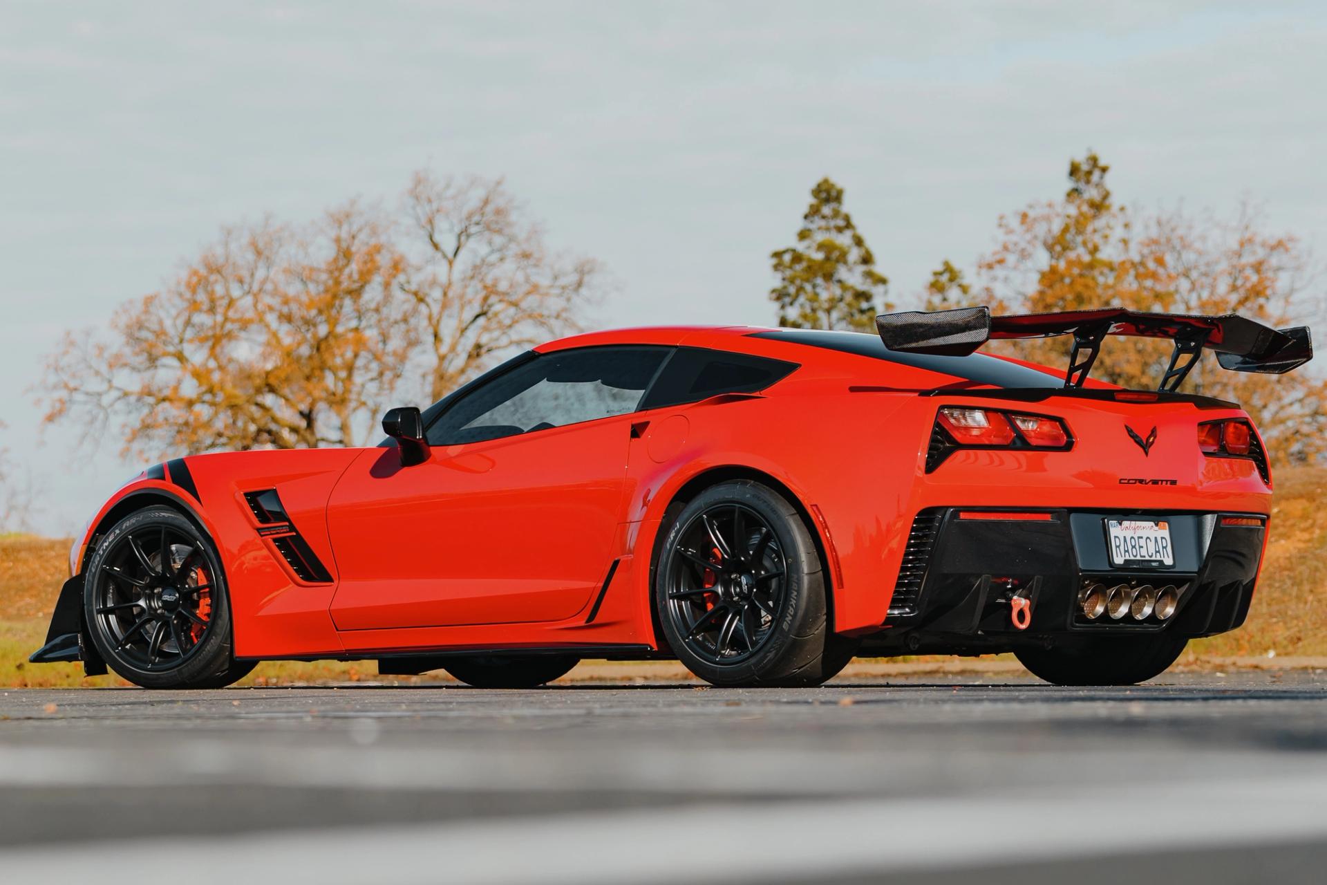 Chevrolet C7 Corvette Grand Sport with 18" SM-10RS Wheels in Satin Black