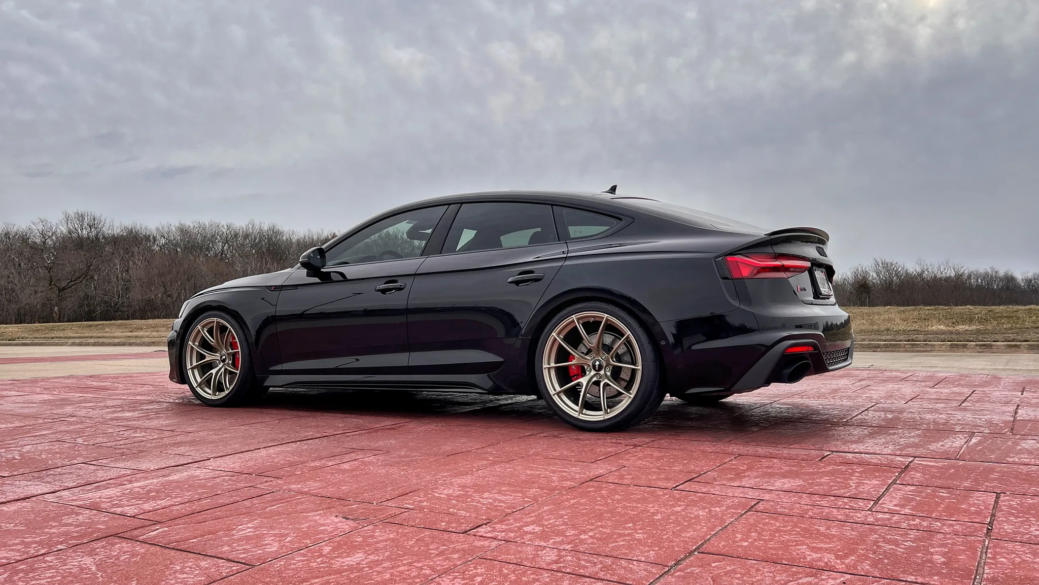 Audi B9 RS 5 Sportback with 20" VS-5RS Wheels in Motorsport Gold