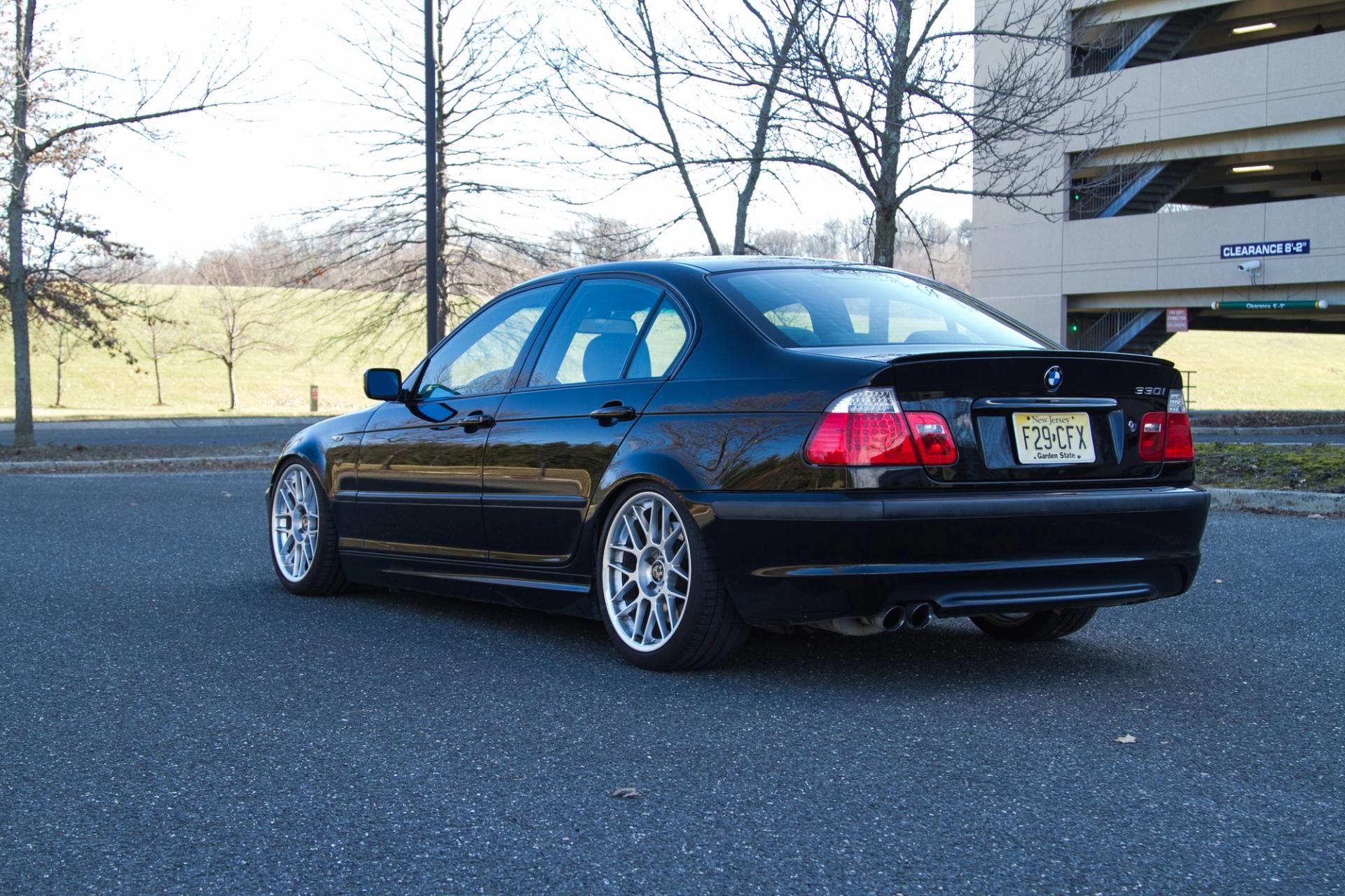 BMW E46 3 Series with 18" ARC-8 Wheels in Hyper Silver