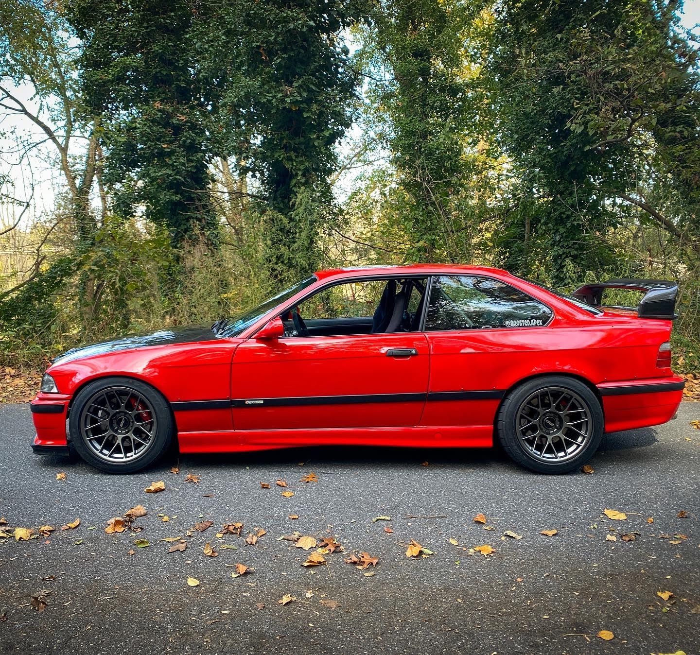 BMW E36 M3 with 17" ARC-8 Wheels in Anthracite
