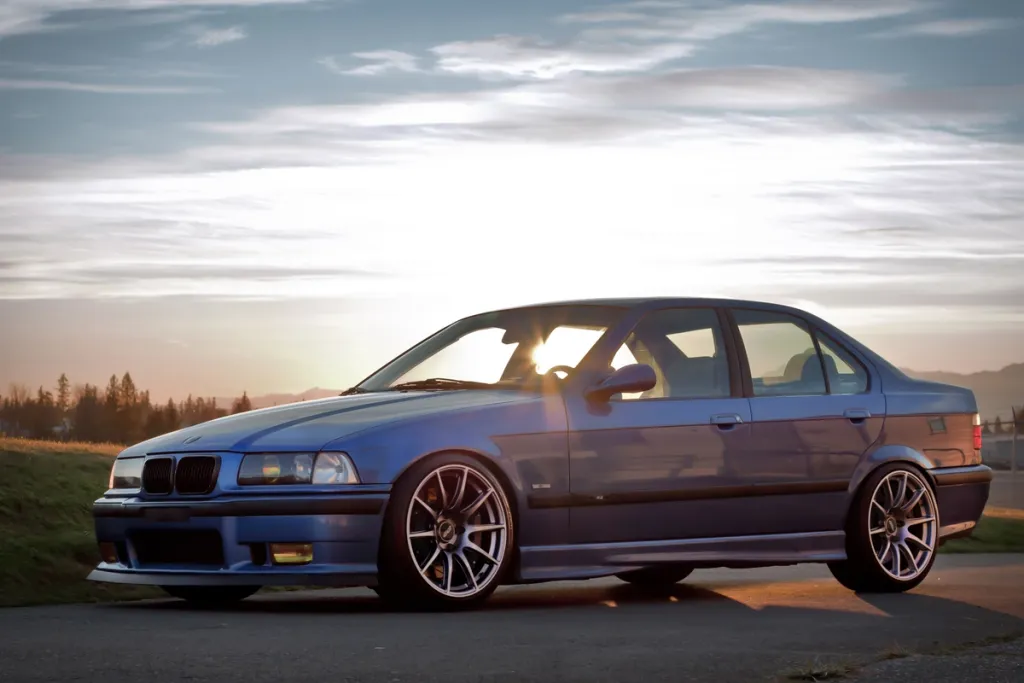 BMW E36 M3 with 18" SM-10 Wheels in Race Silver