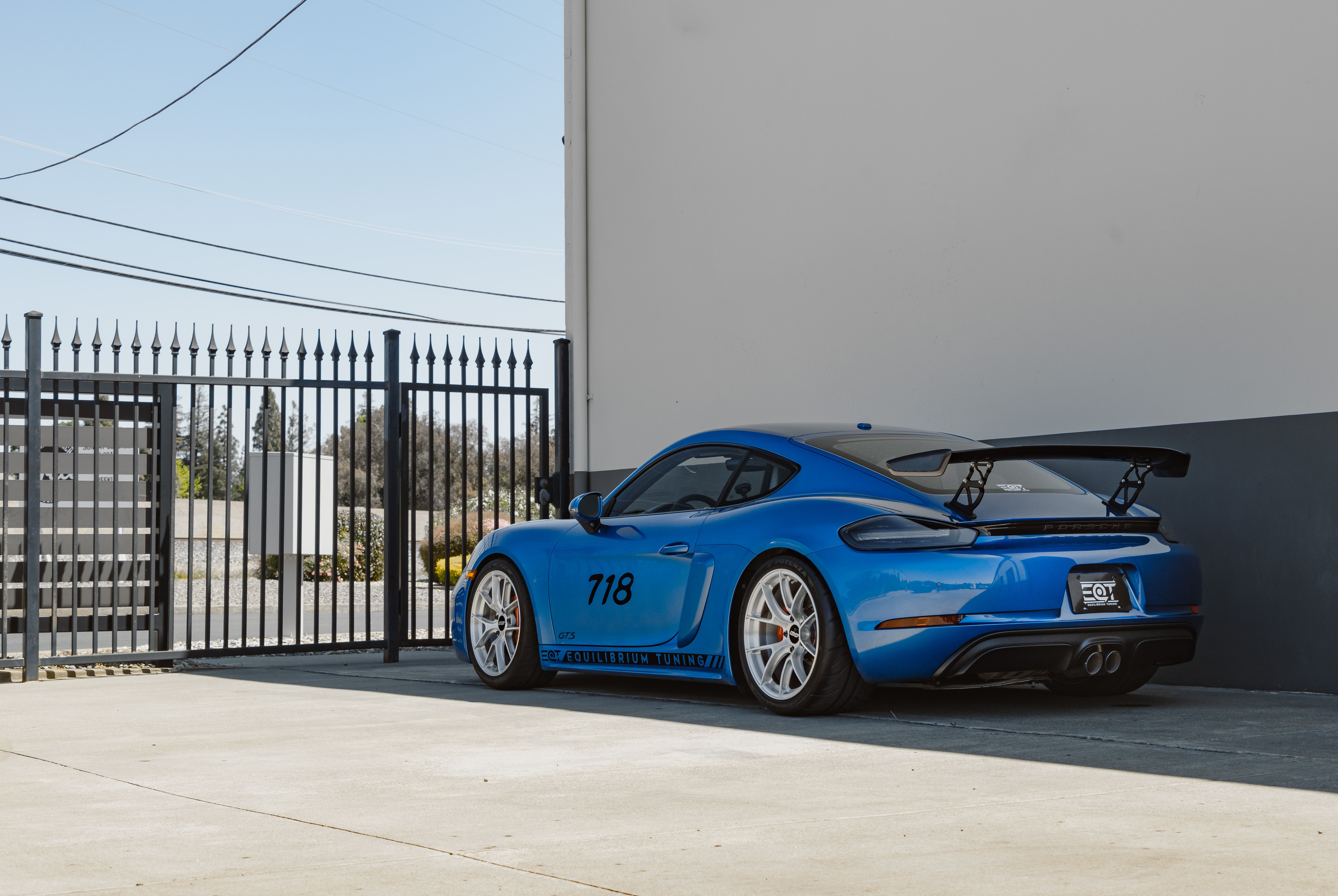 Porsche 718 Cayman GTS 2.5L with 19" VS-5RS Wheels in Brushed Clear