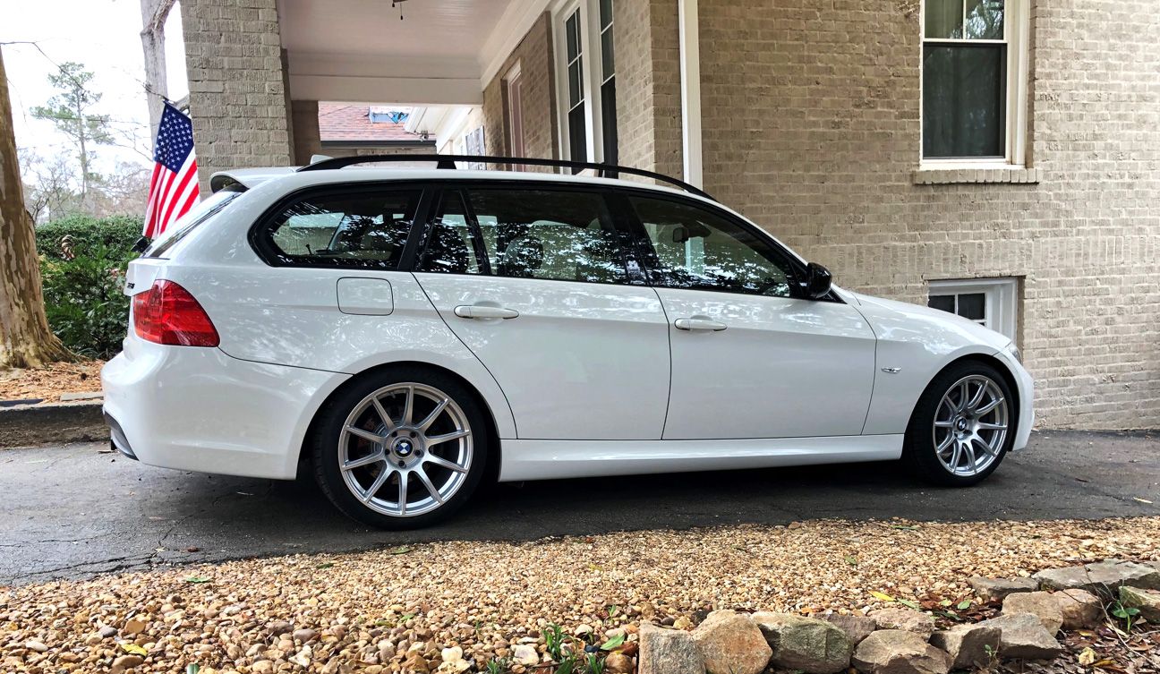 BMW E91 LCI Wagon 3 Series with 18" SM-10 Wheels in Race Silver