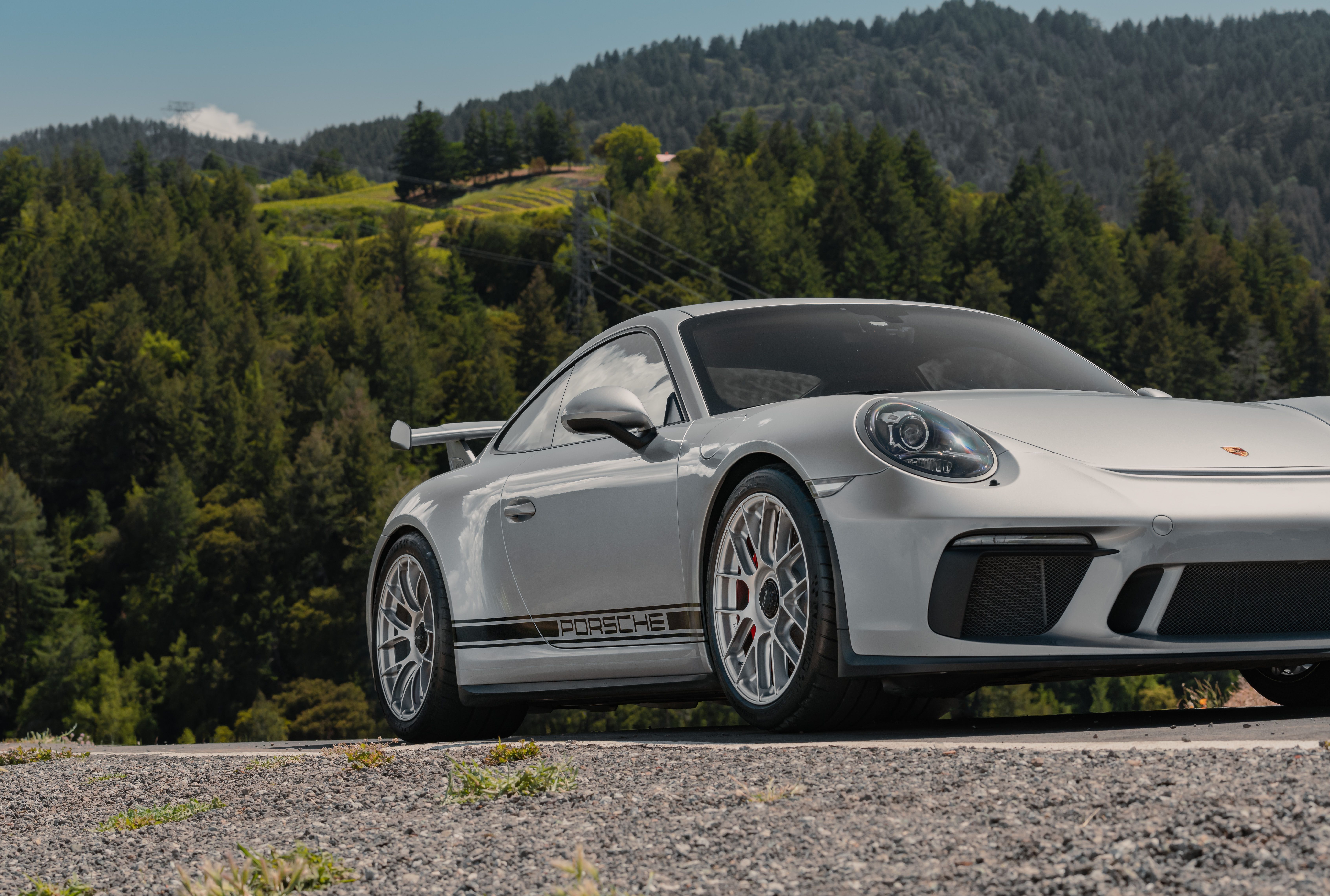 Porsche 911 991.2 GT3 with 19" EC-7RS Wheels in Race Silver