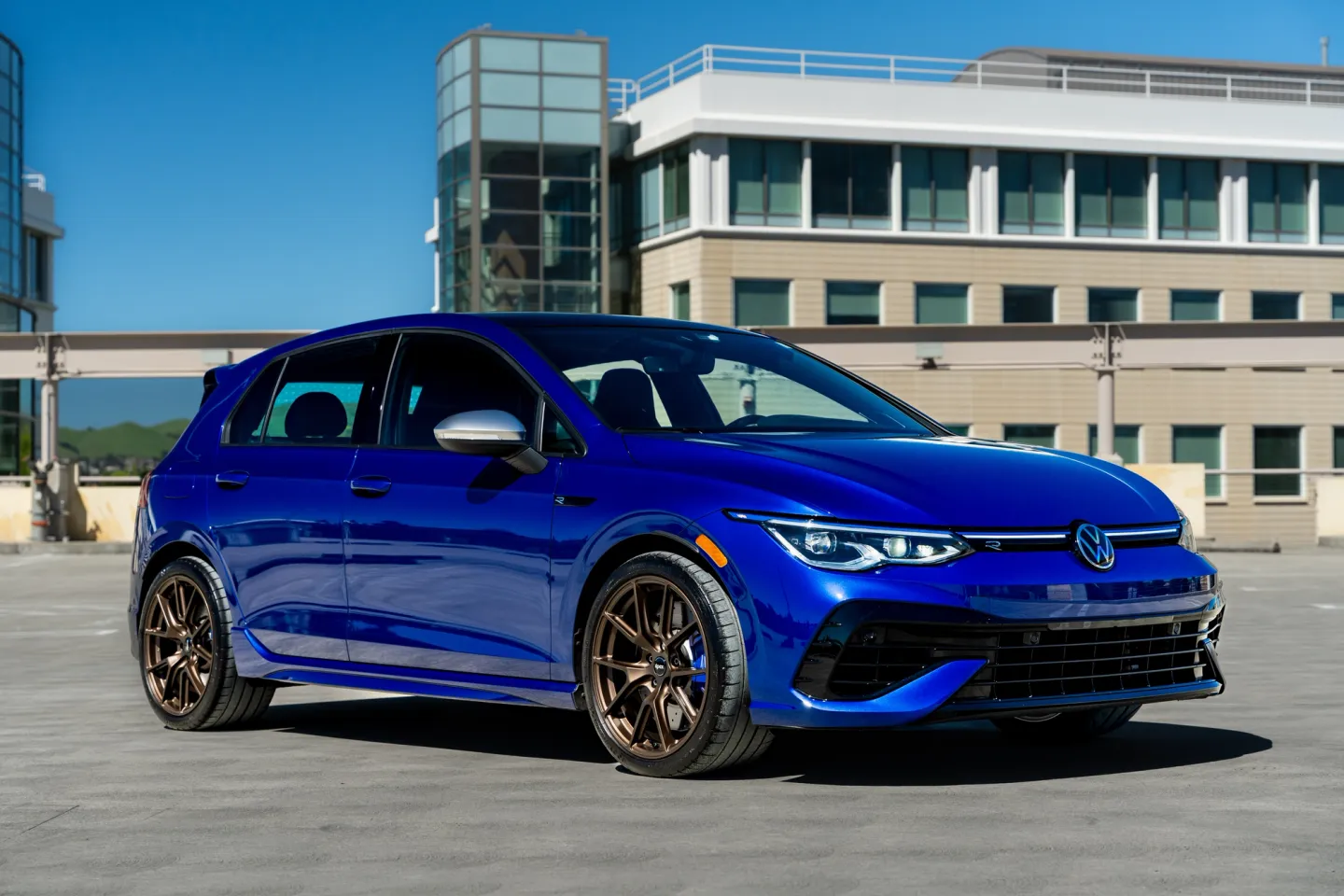 VW MK8 Golf R with 18" VS-5 Wheels in Satin Bronze