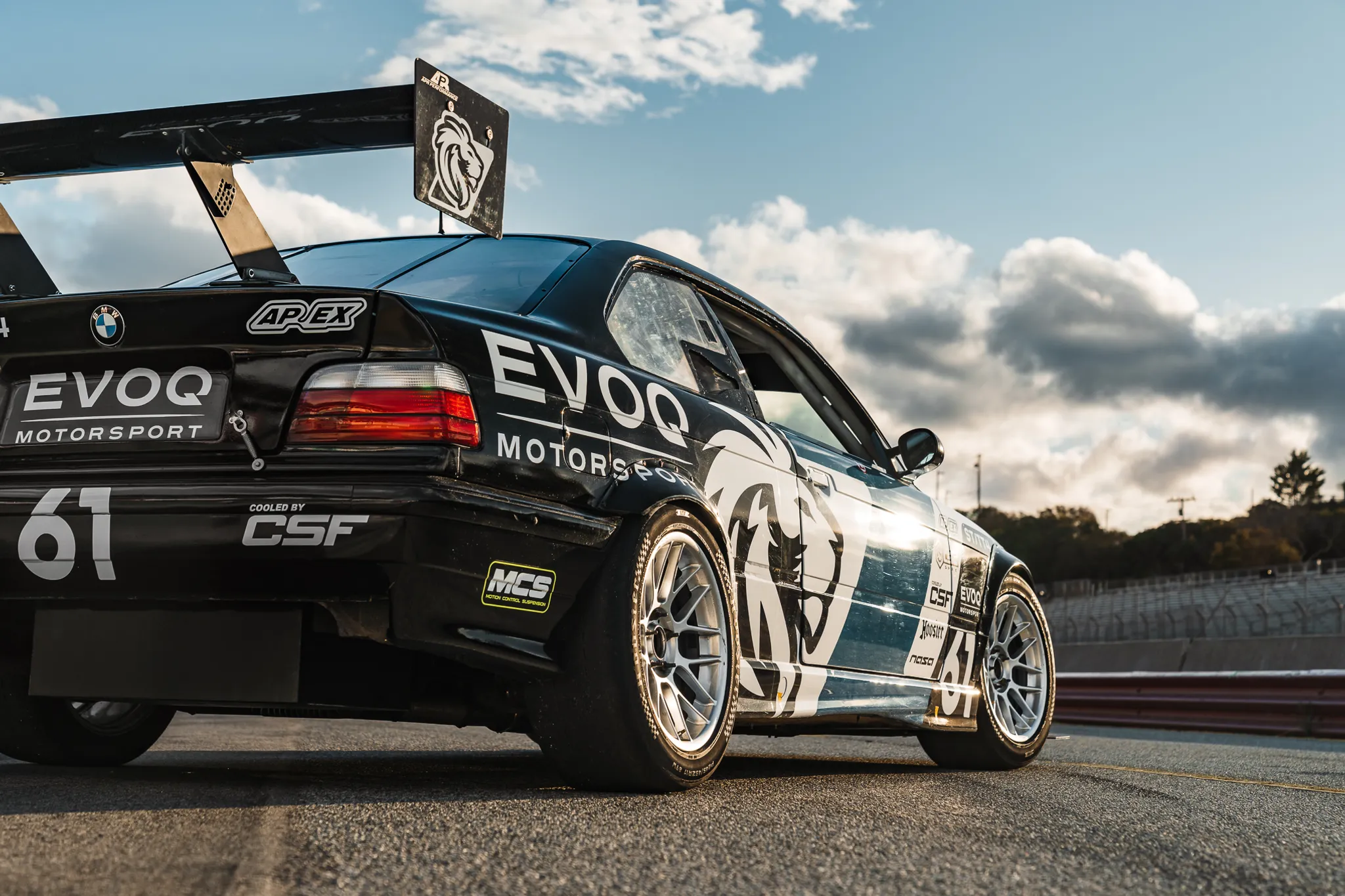 BMW E36 3 Series with 17" ARC-8 Wheels in Hyper Silver