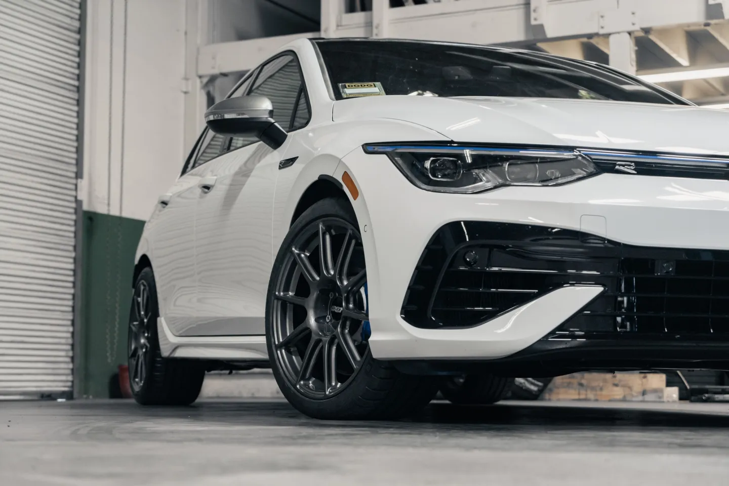 VW MK8 Golf R with 18" SM-10 Wheels in Anthracite