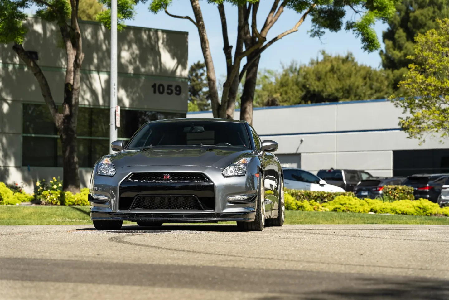 Nissan R35 GT-R Base with 20" VS-5RS Wheels in Motorsport Gold