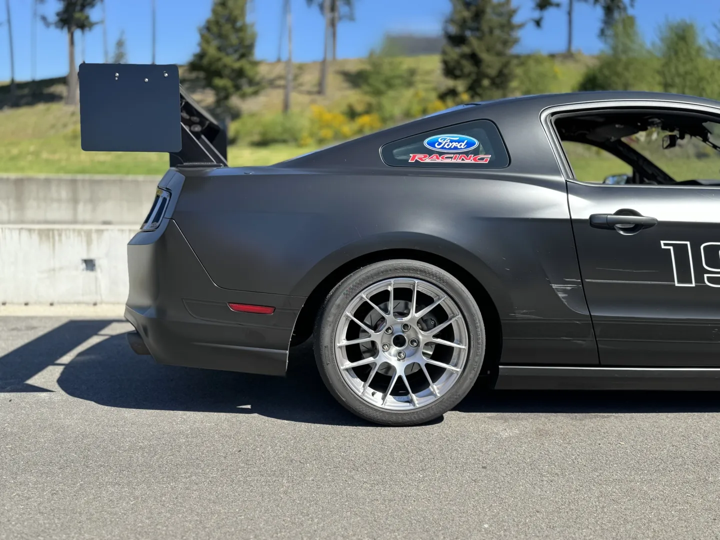 Ford S197 Mustang GT with 18" EC-7RS Wheels in Brushed Clear