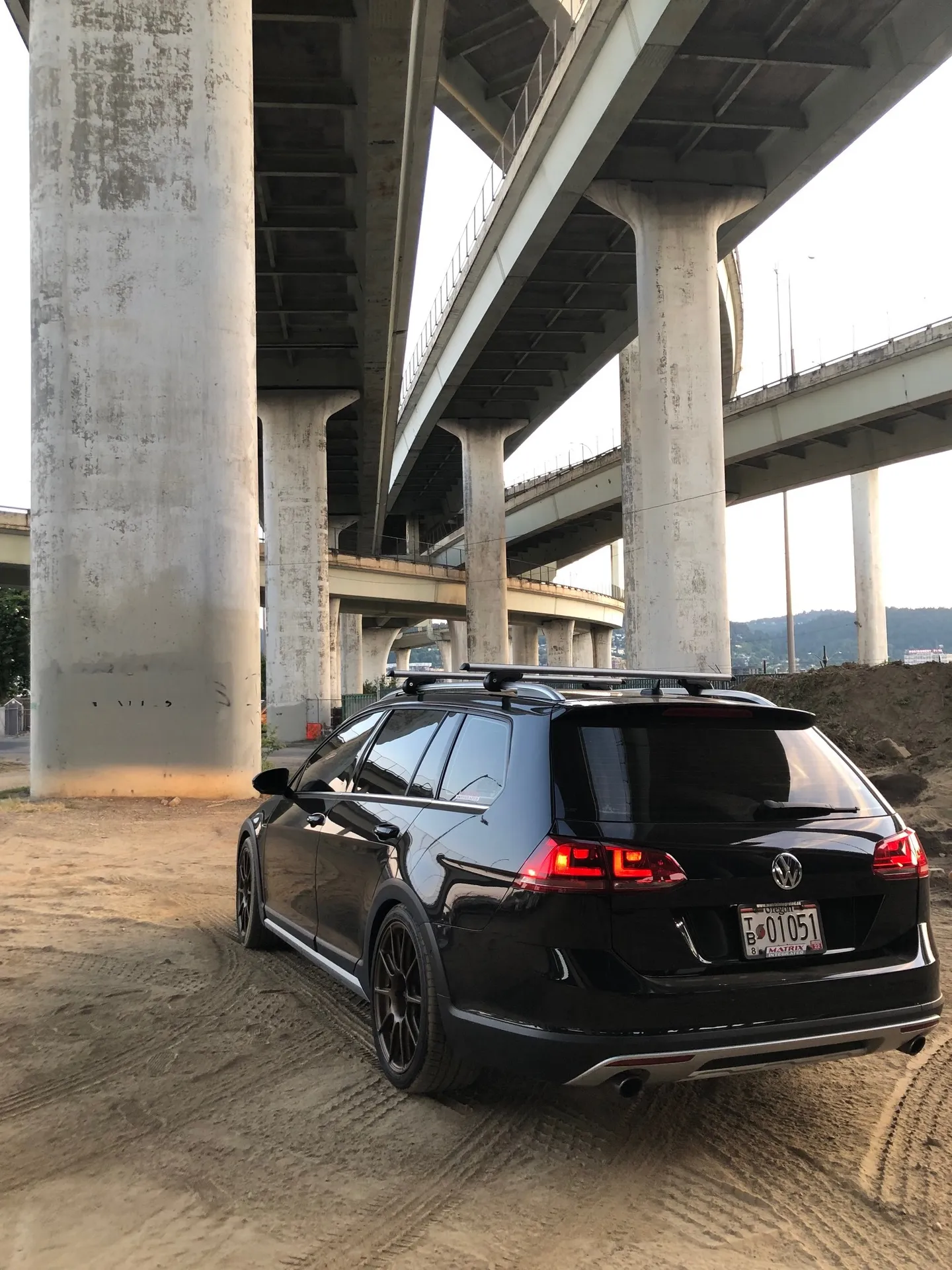 VW MK7 Alltrack/SportWagen Alltrack with 18" SM-10 Wheels in Satin Bronze