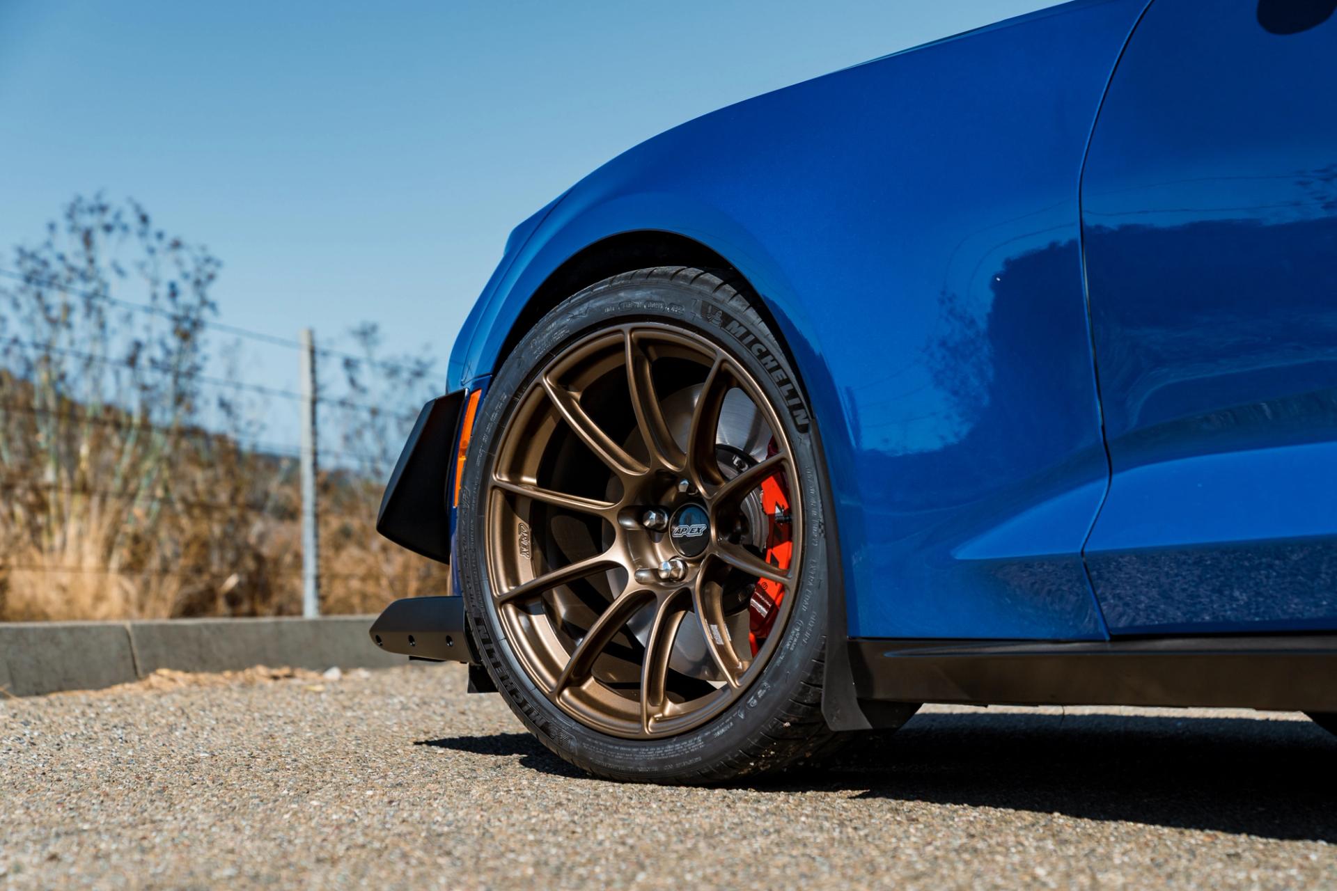 Chevrolet 6th Gen Camaro ZL1 1LE with 19" SM-10RS Wheels in Satin Bronze
