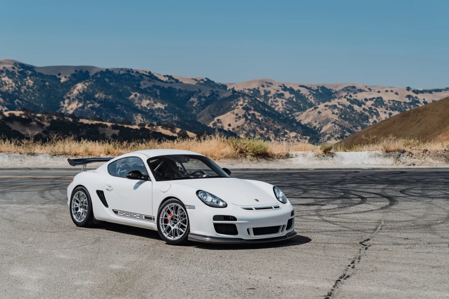 Porsche 987 Cayman R with 18" EC-7RS Wheels in Race Silver