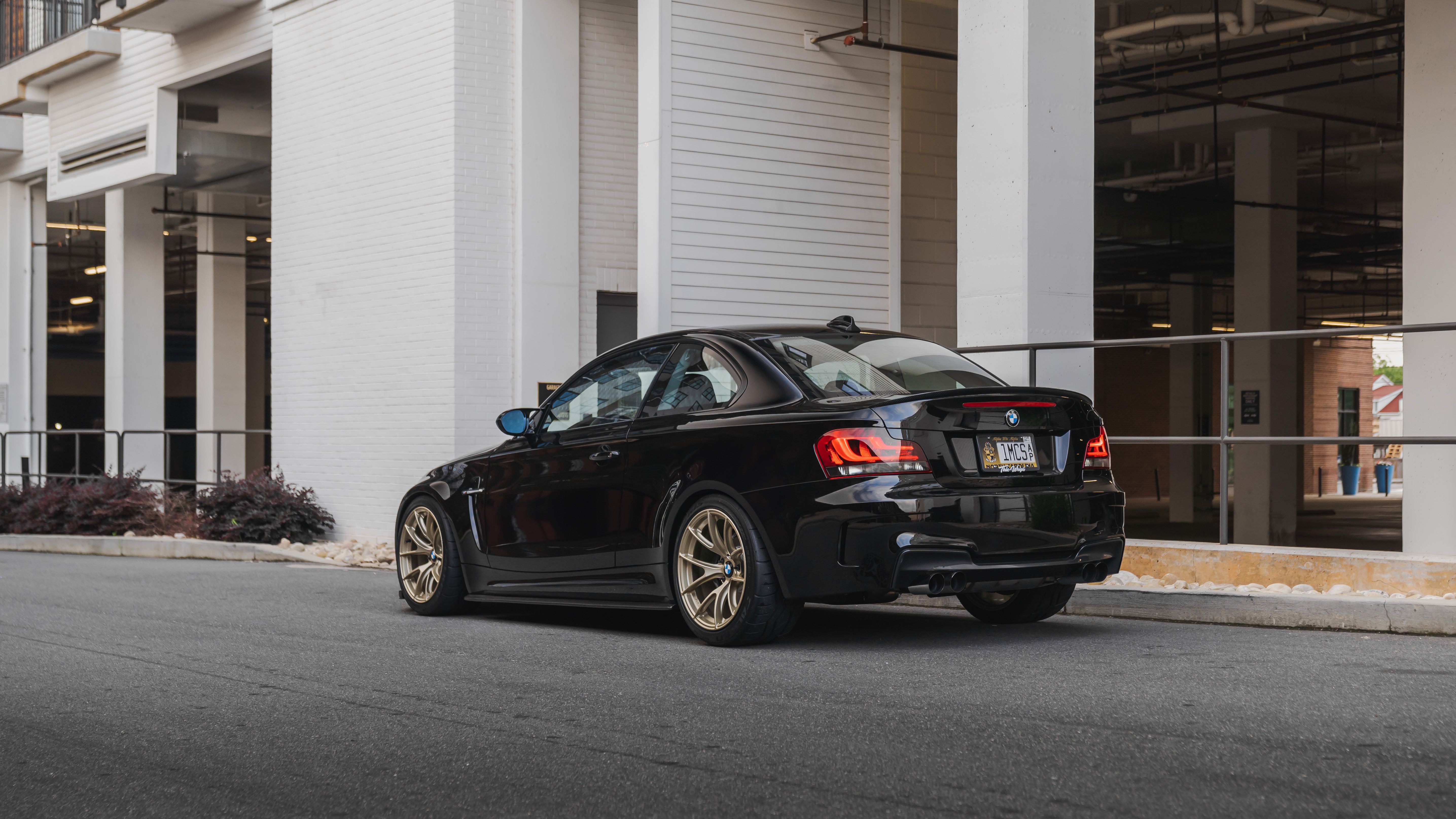 BMW E82 Coupe 1 Series with 18" VS-5RS Wheels in Motorsport Gold