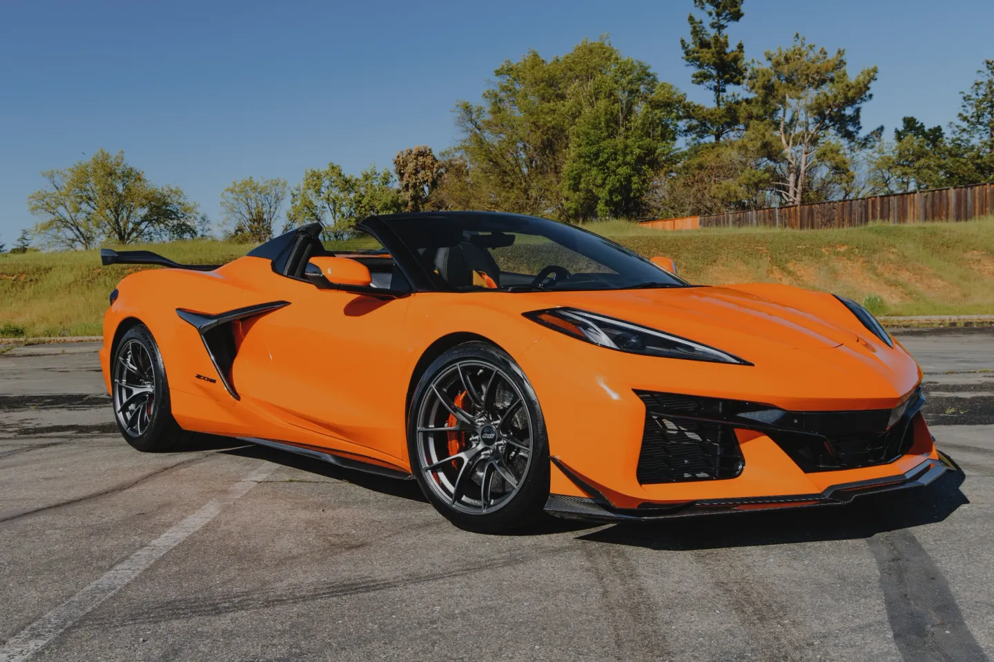 Chevrolet C8 Corvette Z06 with 19" VS-5RS Wheels in Anthracite