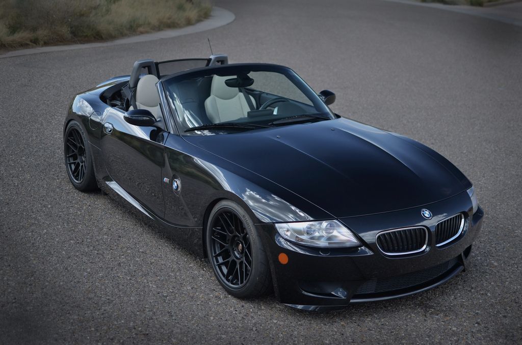 BMW E85 Roadster Z4 M with 18" ARC-8 Wheels in Satin Black