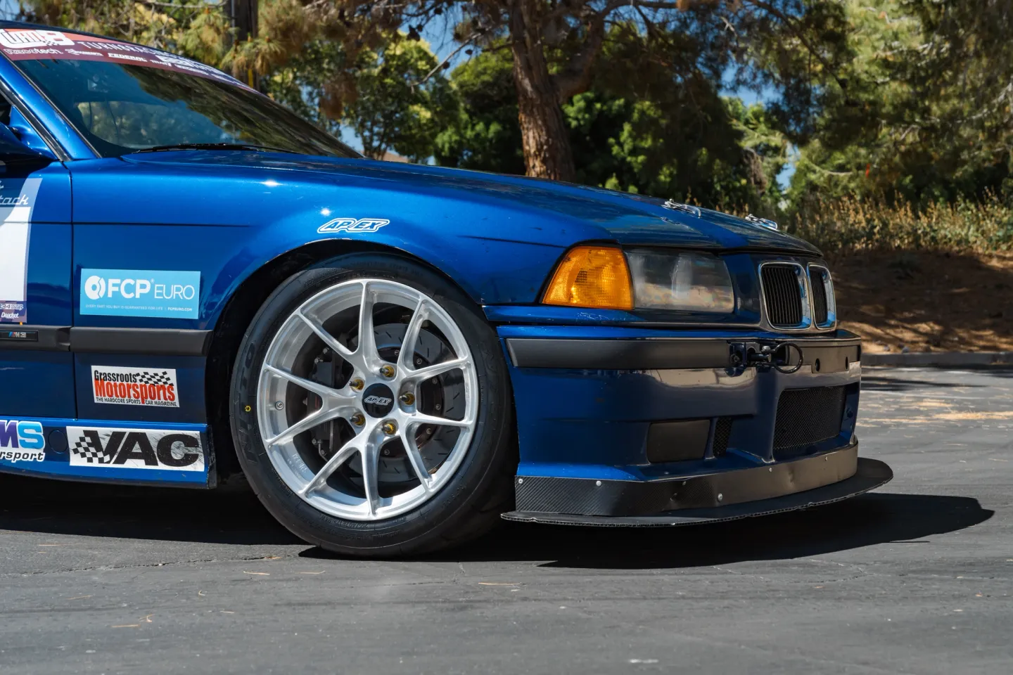 BMW E36 3 Series with 17" VS-5RS Wheels in Brushed Clear