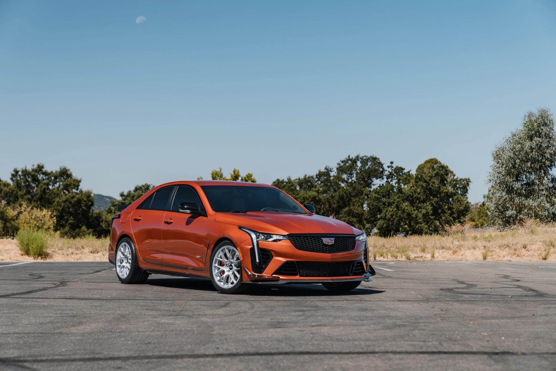 Cadillac CT4-V Blackwing with 18" EC-7 Wheels in Race Silver