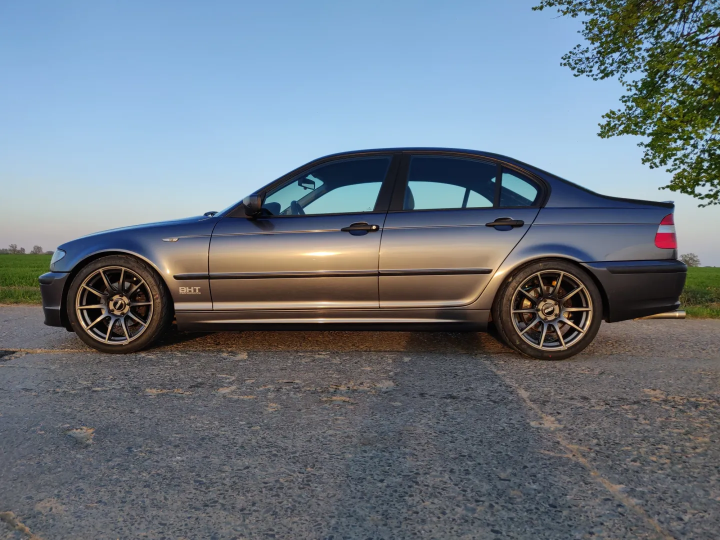 BMW E46 3 Series with 18" SM-10 Wheels in Anthracite