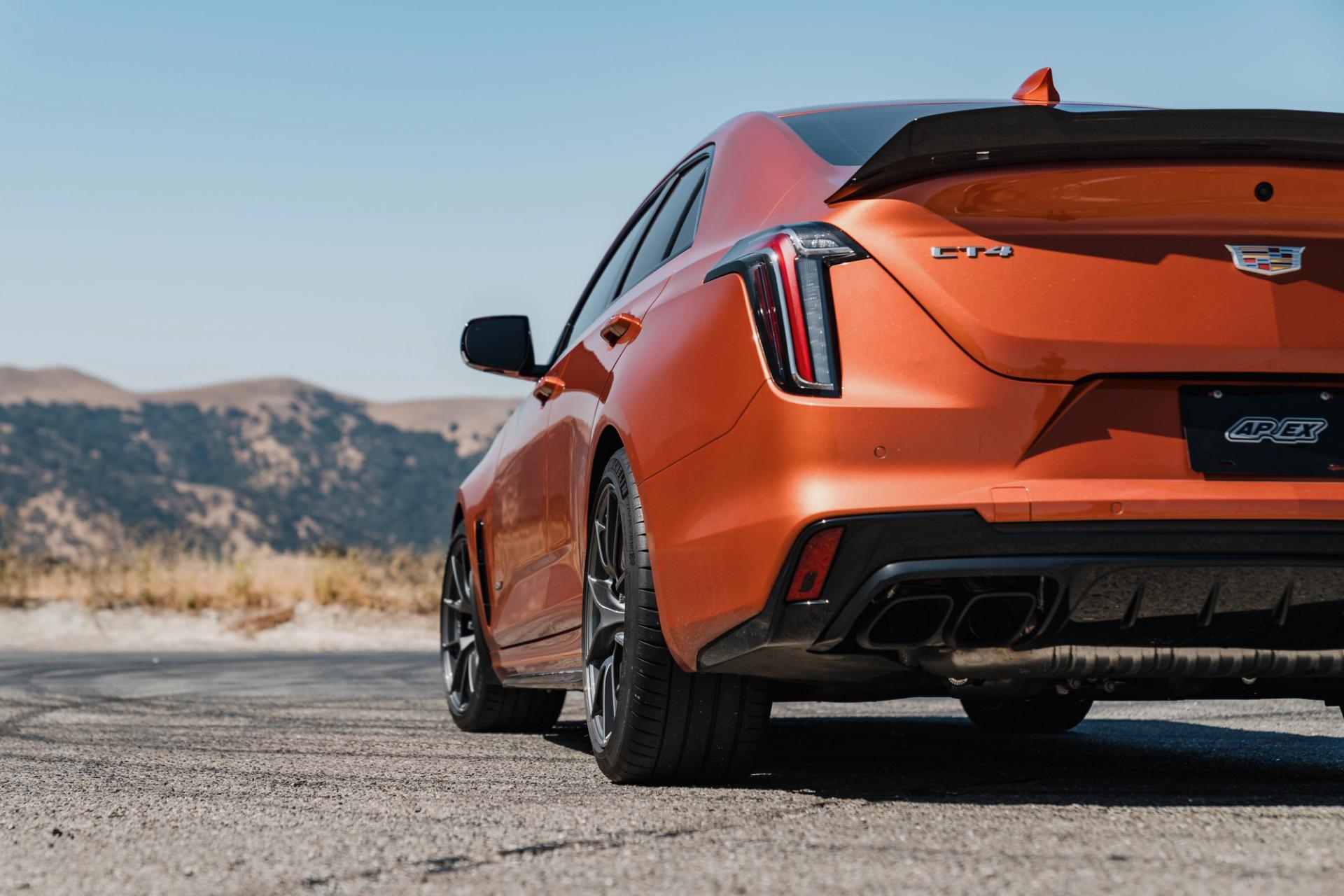Cadillac CT4-V Blackwing with 18" VS-5RS Wheels in Anthracite