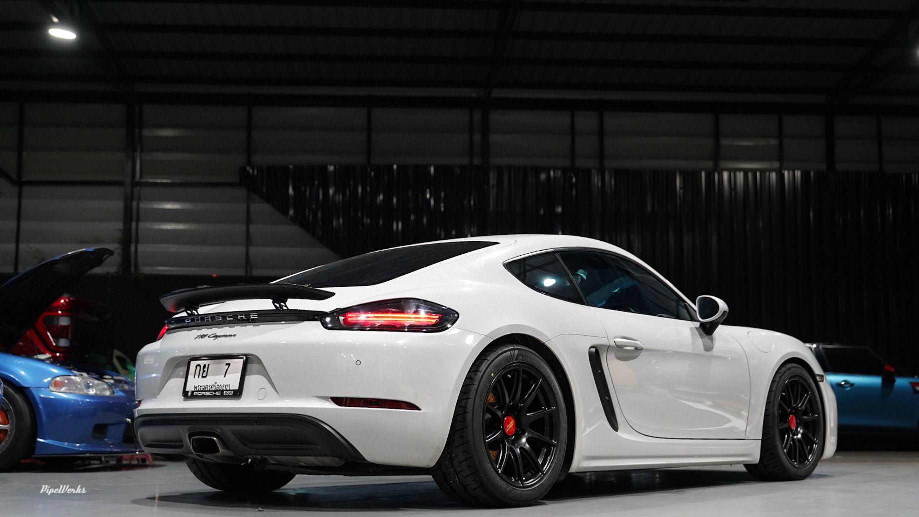 Porsche 718 Cayman Base with 18" SM-10 Wheels in Satin Black