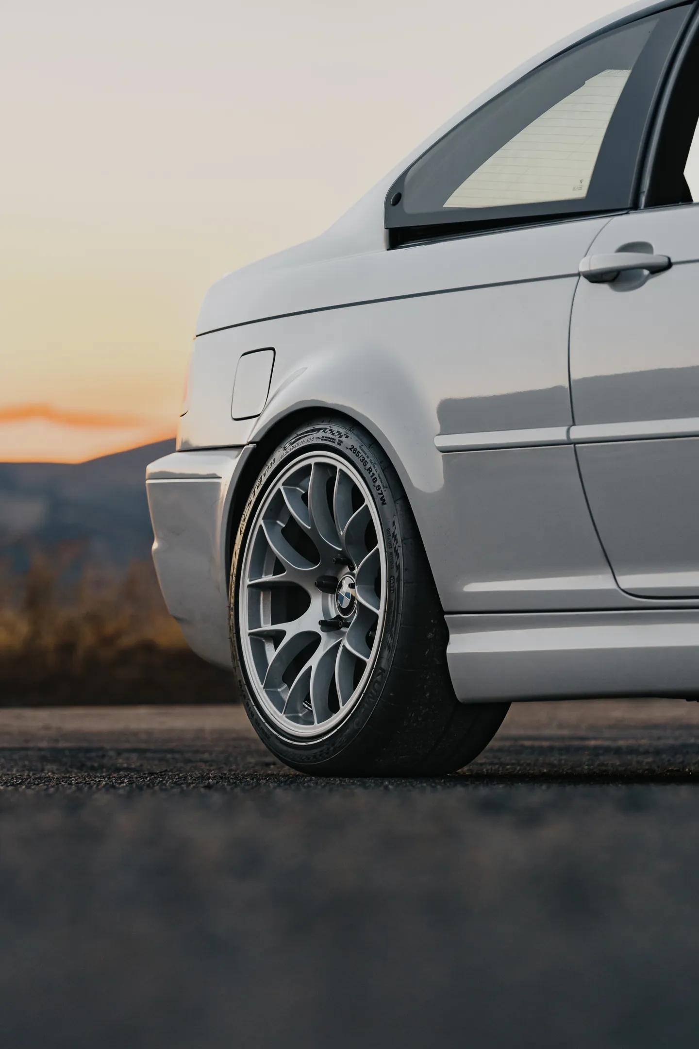 BMW E46 M3 with 18" EC-7 Wheels in Race Silver
