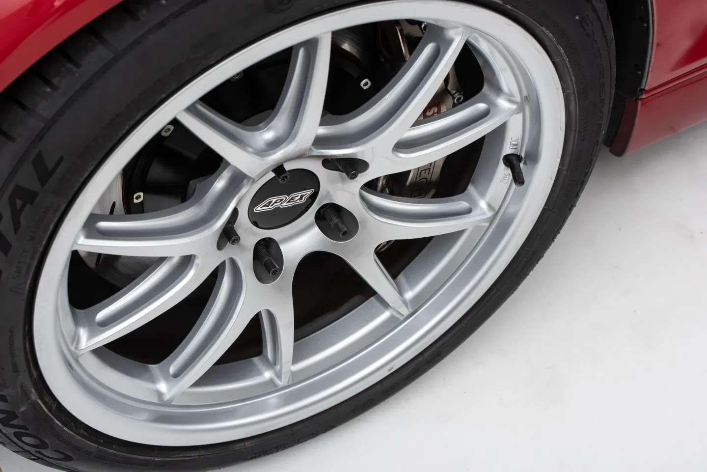 BMW E46 M3 with 18" FL-5 Wheels in Race Silver