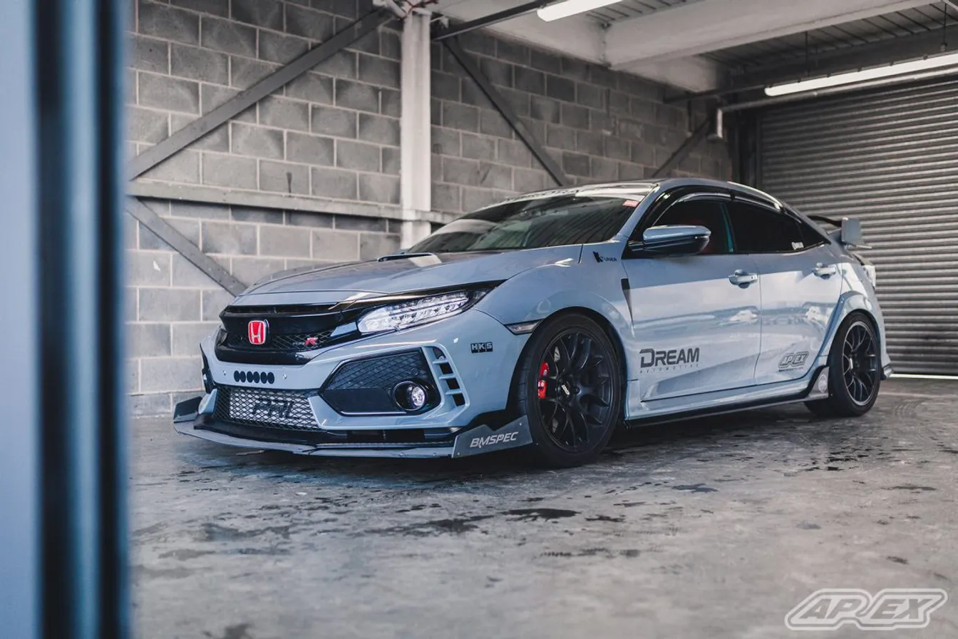Honda Civic Type-R On EC-7 Wheels At Donnington Park