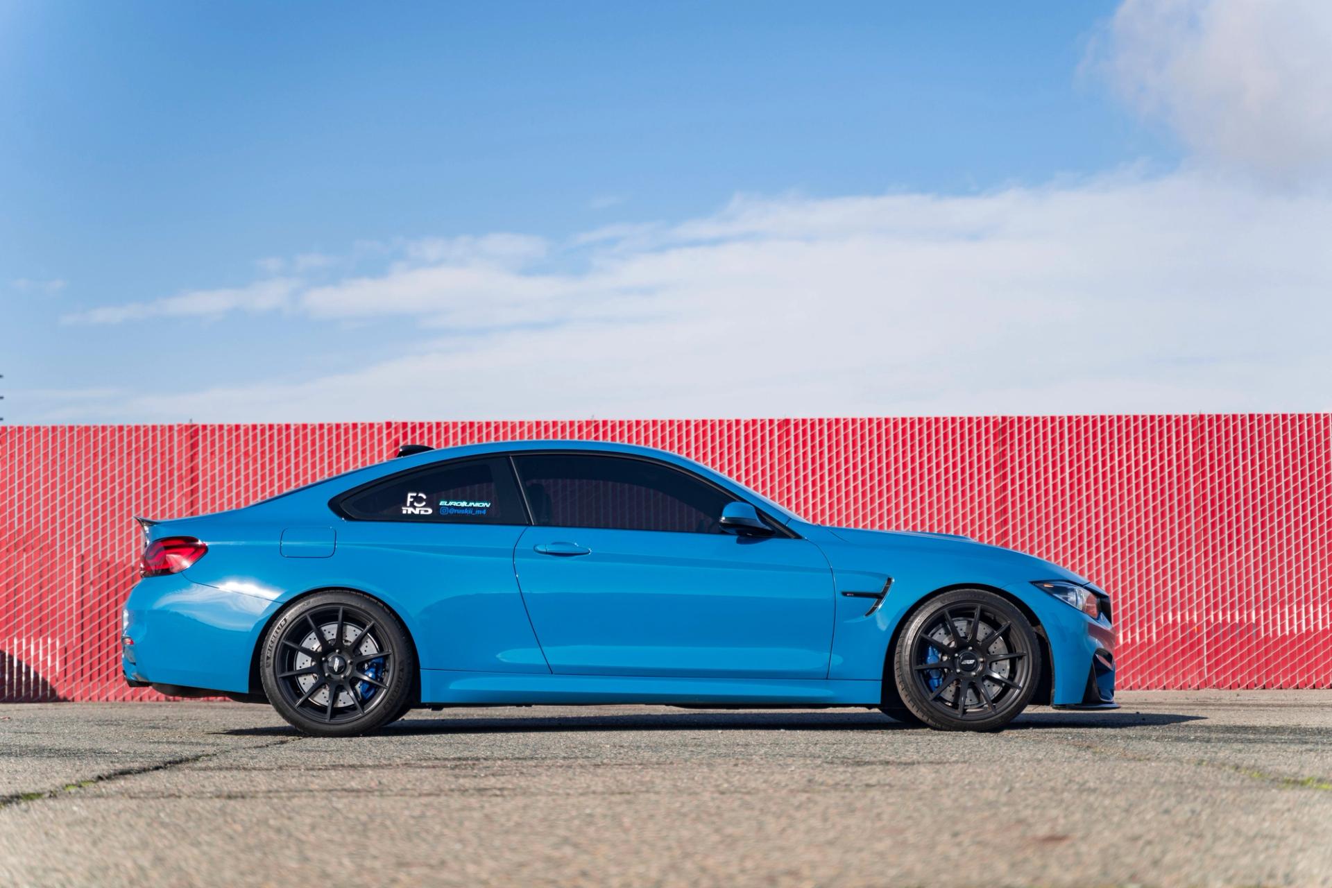 BMW F82 Coupe M4 with 19" SM-10 Wheels in Satin Black