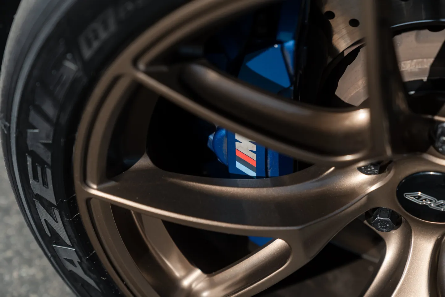 BMW F90 M5 with 19" VS-5RS Wheels in Satin Bronze