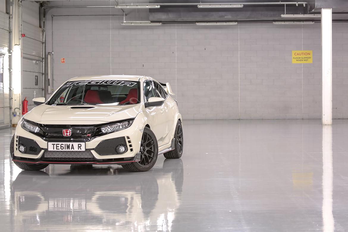 Tegiwa's Type-R Track Car Featuring 19" EC-7 Wheels