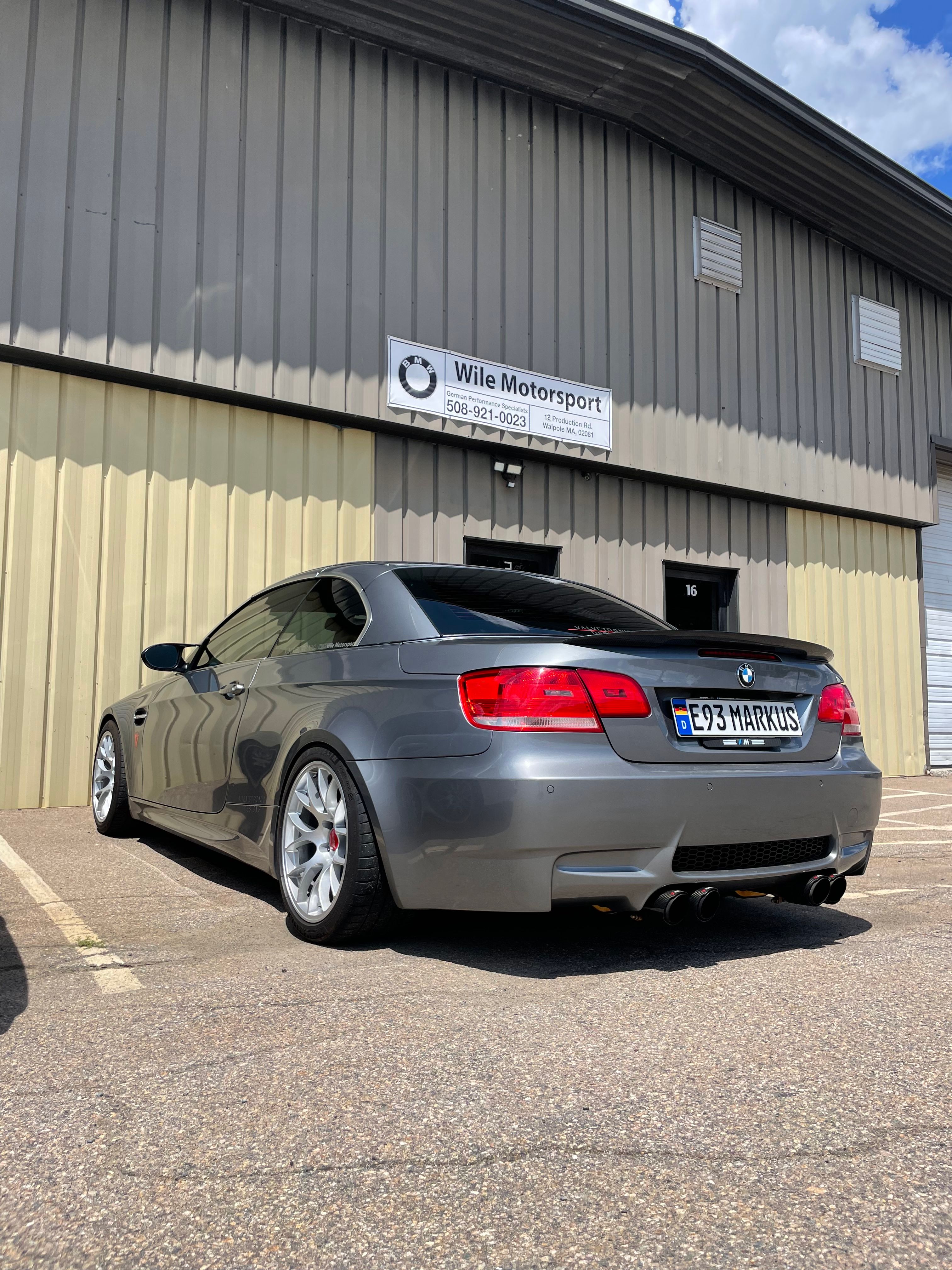 BMW E93 Convertible M3 with 18" EC-7 Wheels in Race Silver