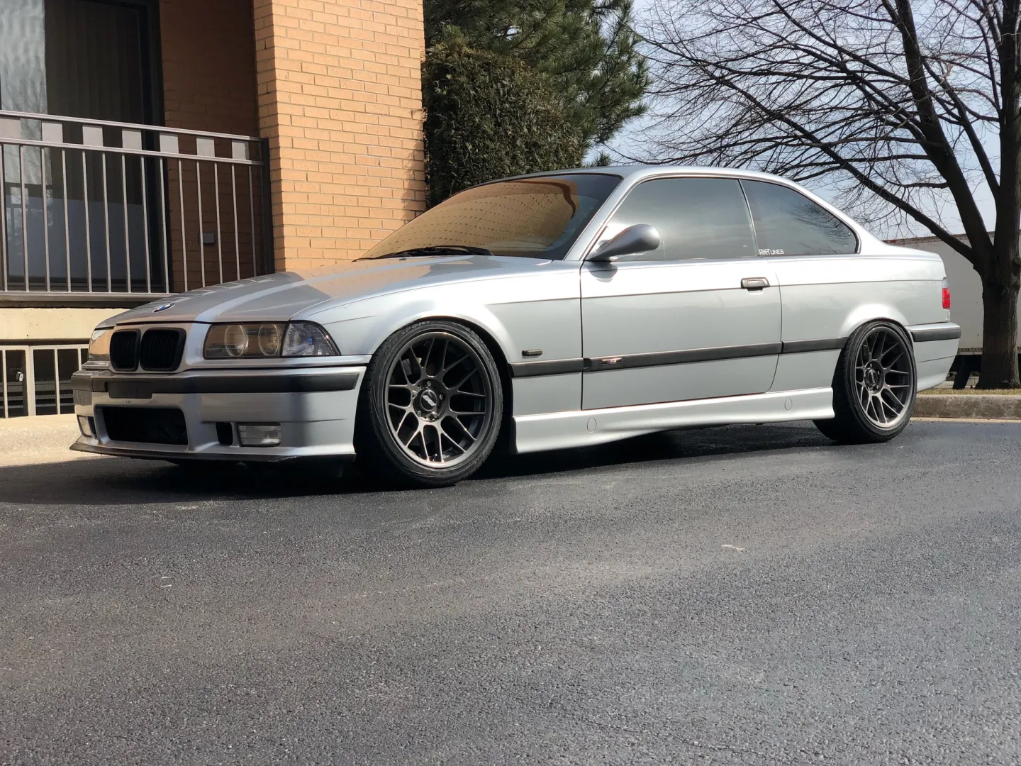 BMW E36 M3 with 17" ARC-8 Wheels in Anthracite