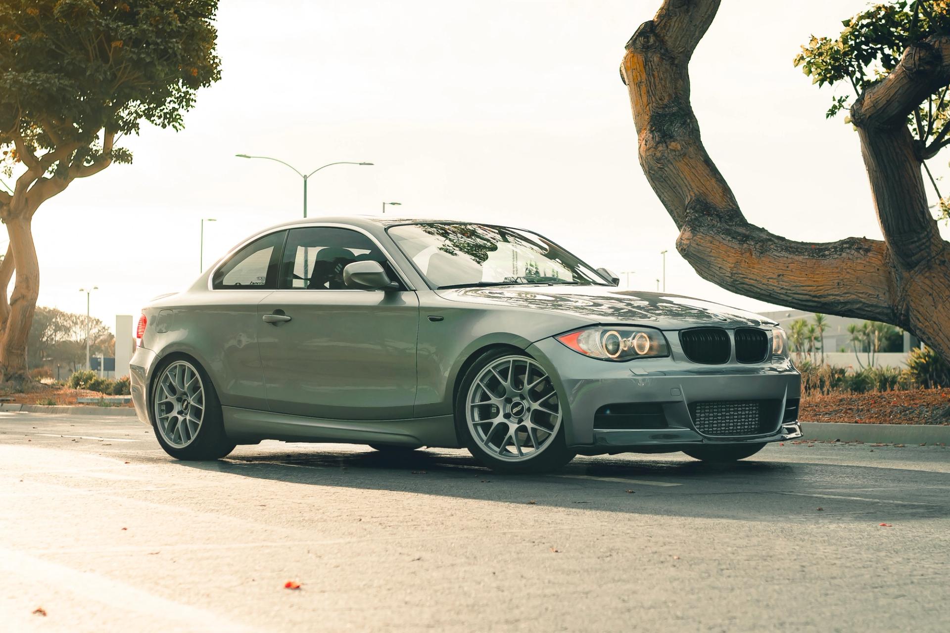 BMW E82 Coupe 1 Series with 18" EC-7 Wheels in Race Silver
