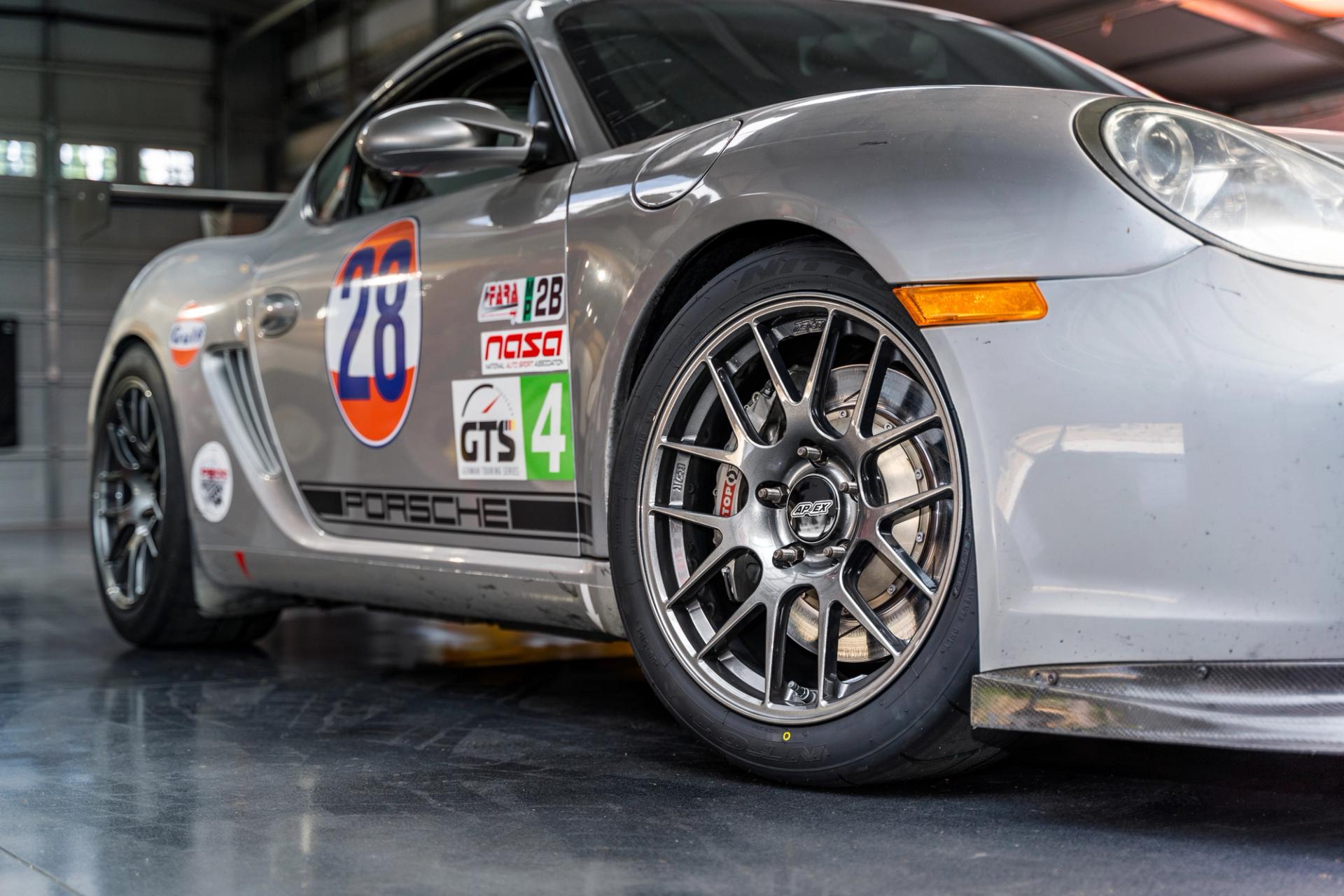 Shaun's Porsche 987 Cayman S Race Car on 18" EC-7R Forged Wheels
