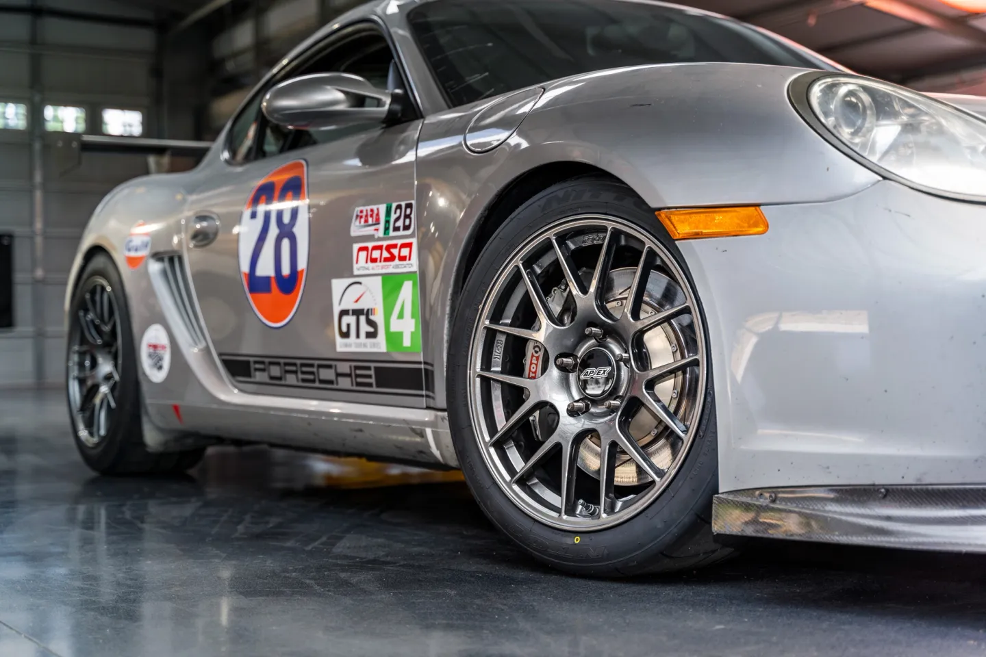 Shaun's Porsche 987 Cayman S Race Car on 18" EC-7R Forged Wheels