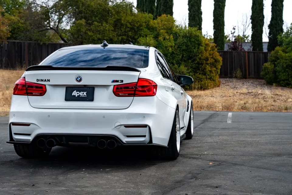 BMW F80 M3 with 18" ML-10RT Wheels in Machined Lip Gloss Motorsport Gold